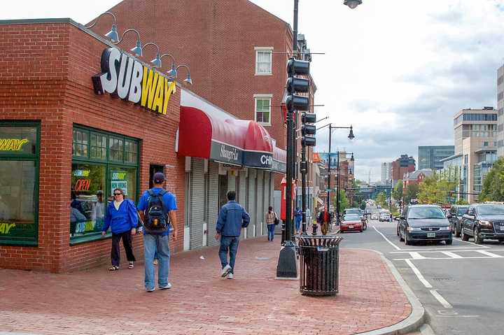 Subway Closing Hundreds Of Restaurants Yearly, Aims For 'Smart Growth ...