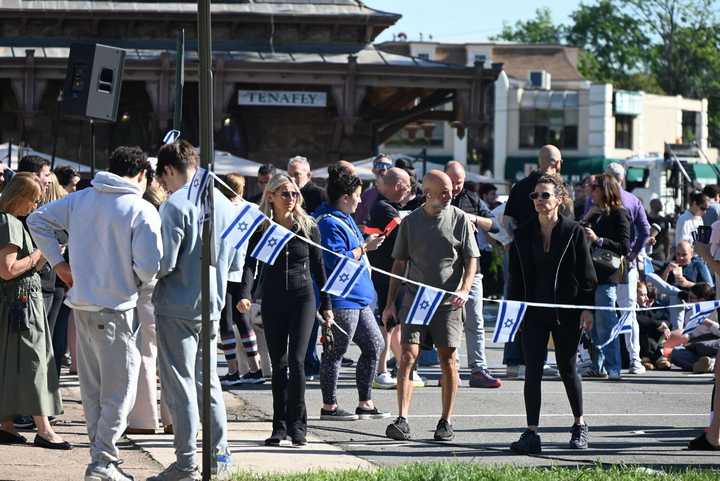 Tenafly Hosts Watch Party For Edan Alexander Hostage Release ...