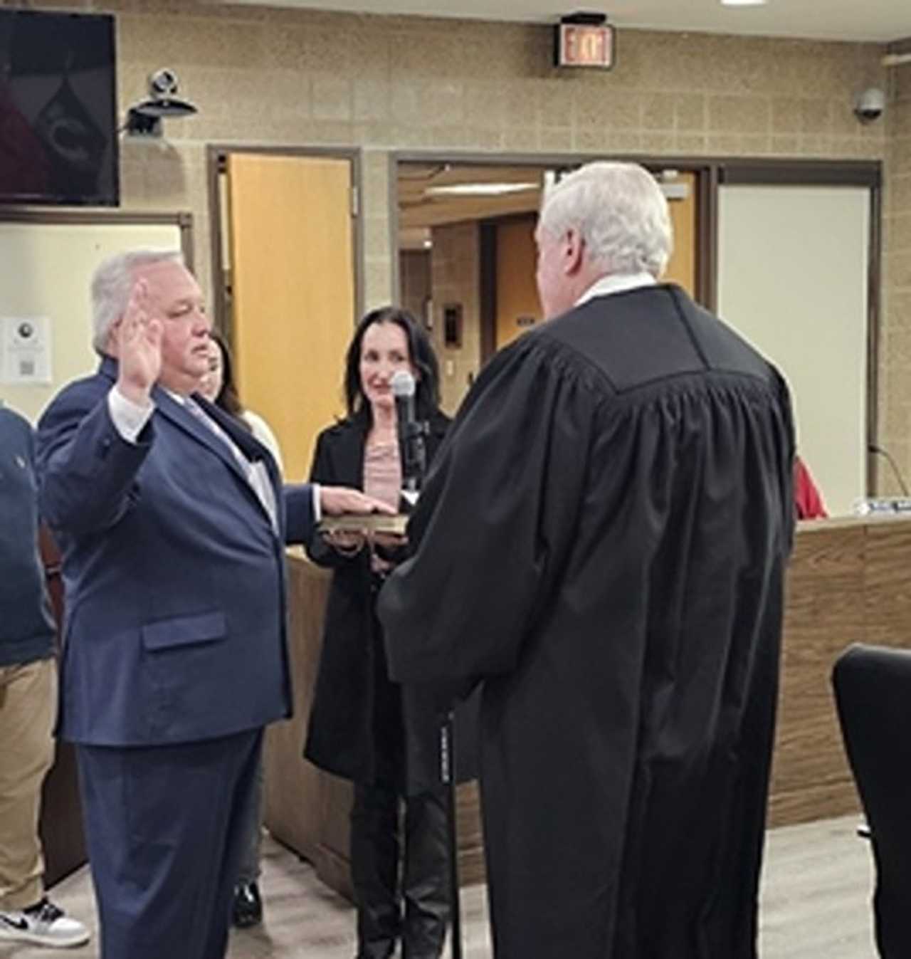 Manalapan Mayor's Wife Charged With Theft In Freehold: Officials ...