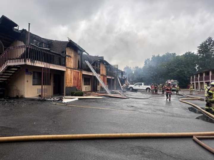 6 Dead In NY Knights Inn Fire, Suspect Charged With Manslaughter, Arson ...
