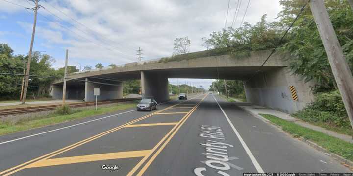 Driver Killed After Car Slams Into Overpass Pillar On Long Island ...