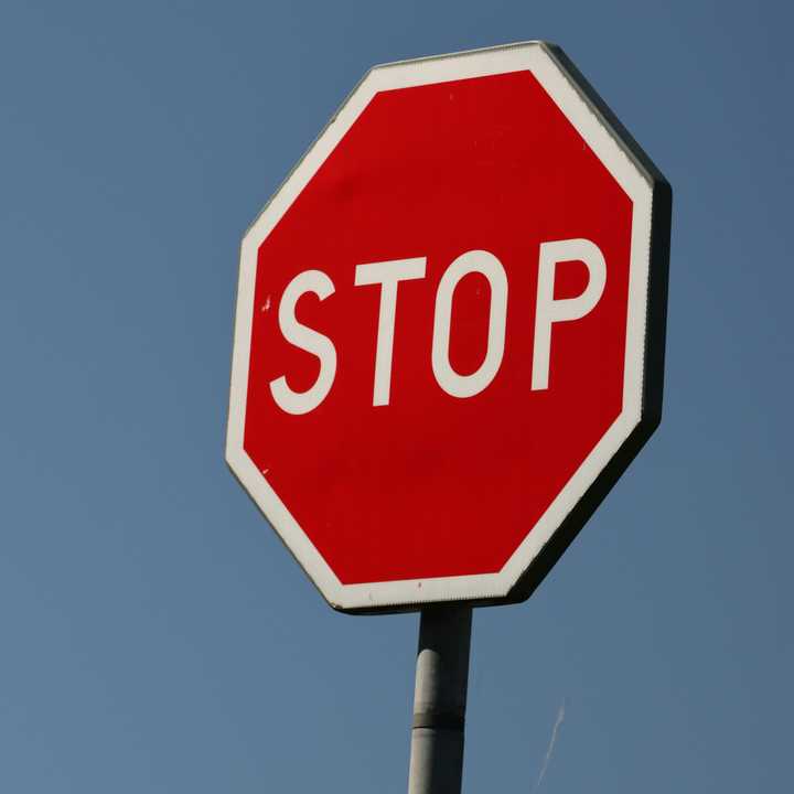 New Stop Signs Installed At Weed Street And Elm Street | New Canaan ...