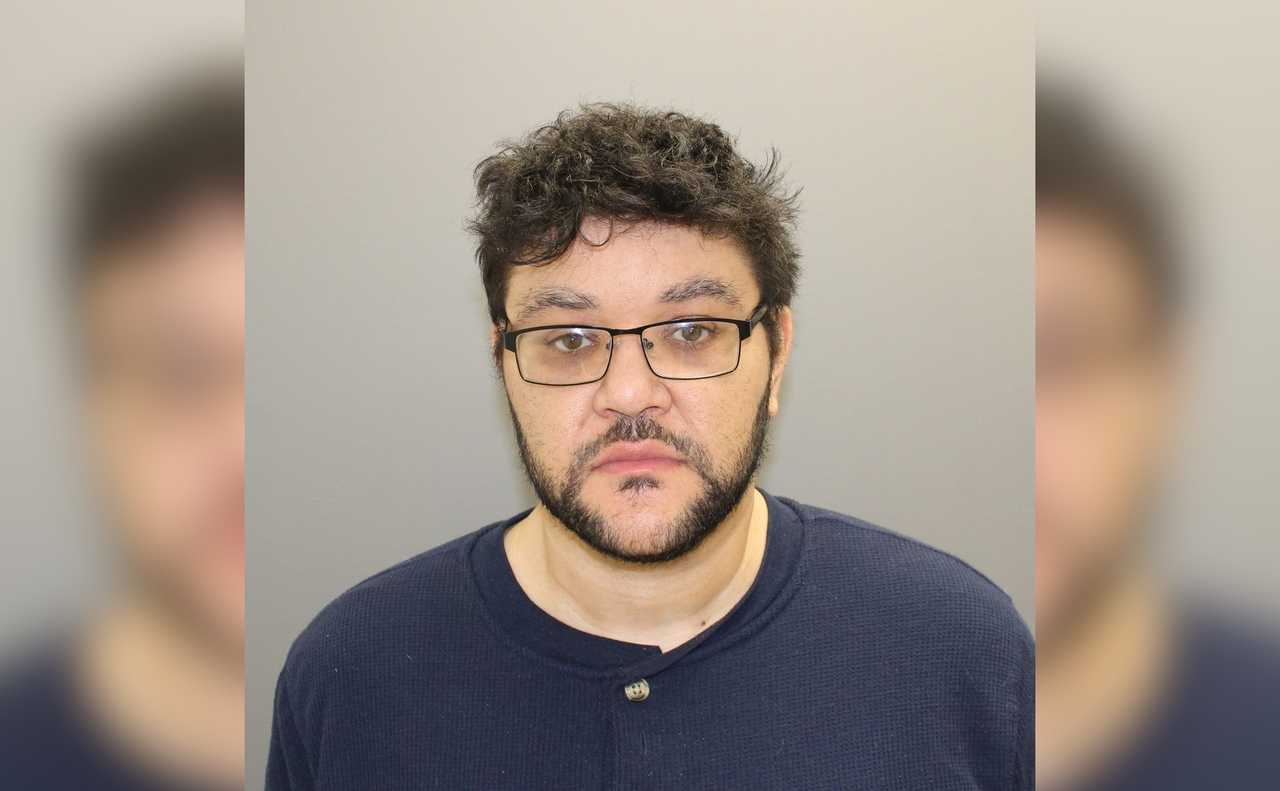 Moorestown Mall Store Manager Recorded Teen Coworkers Using Employee ...