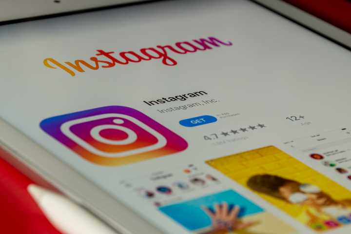 Instagram Can Share Your Location With New Map: How To Turn It On Or ...