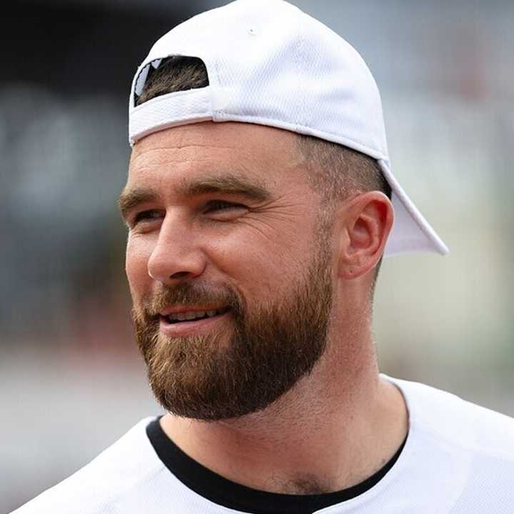 Watch: Travis Kelce Takes Blow To The Head By Chargers' Teair Tart | Bel Air Daily Voice