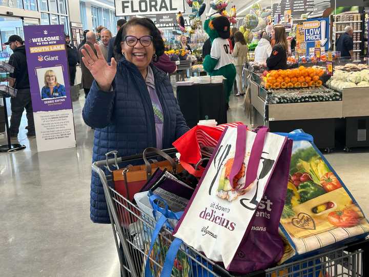 Giant Food Opens New Bowie Store With Ledo Pizza, Sushi, Starbucks ...