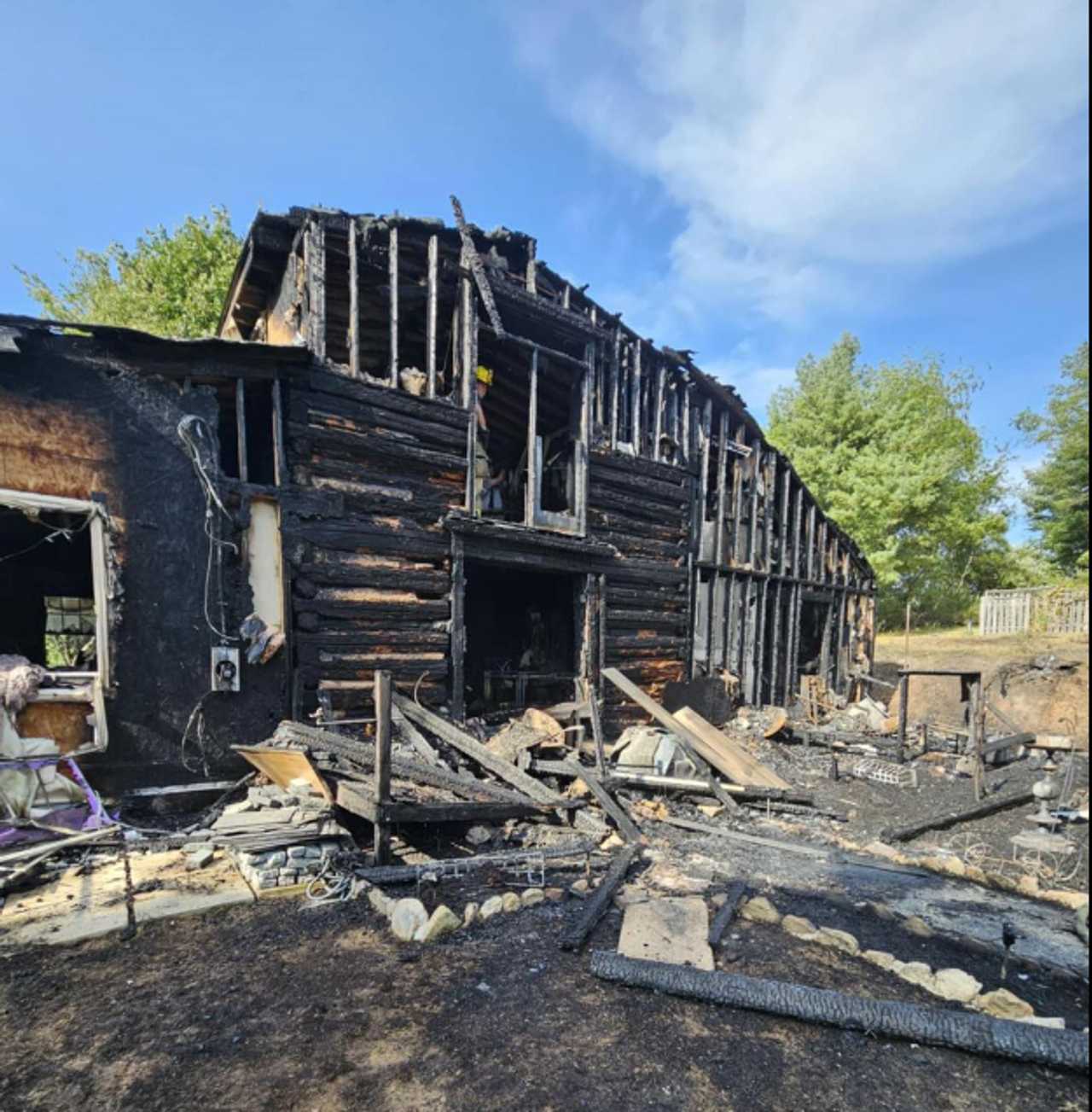 'Crackling Noise, Glow' On Washington County Porch Alerted Family To ...